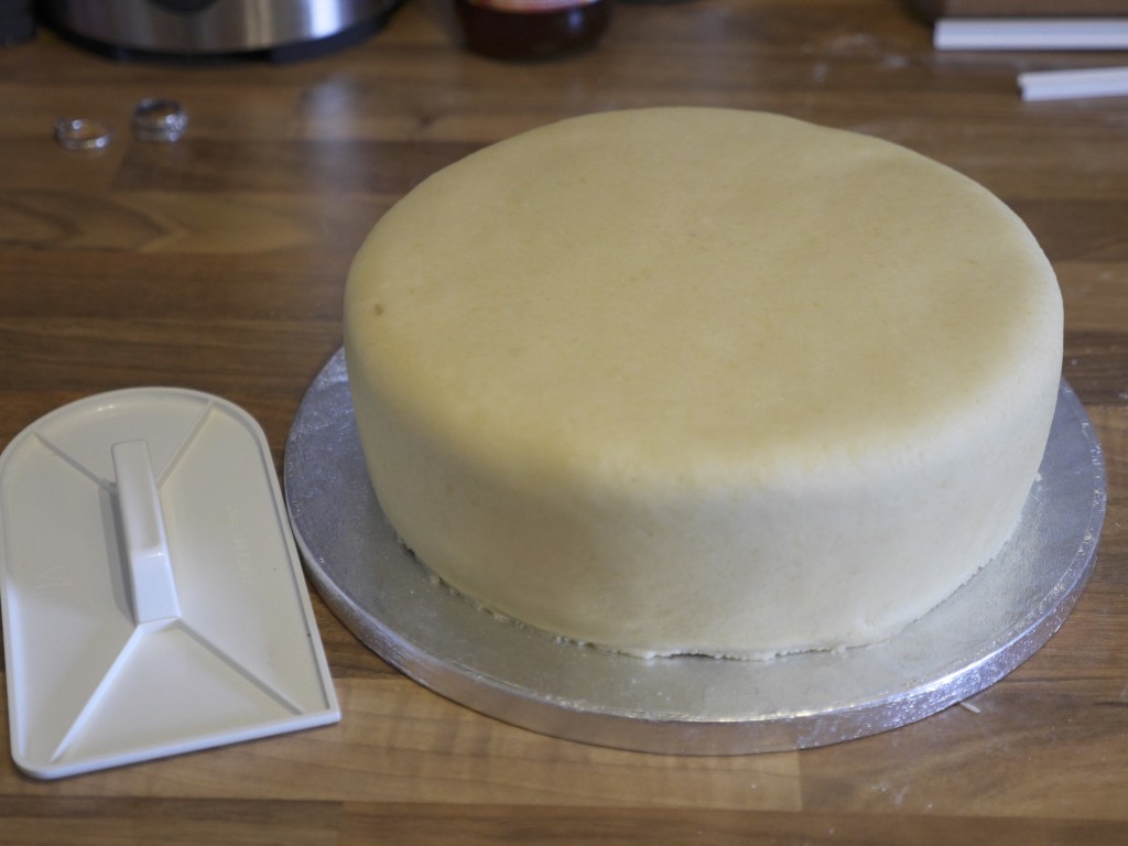 Applying Marzipan & Icing To A Cake: A Step-By-Step Guide - Oat Milk ...