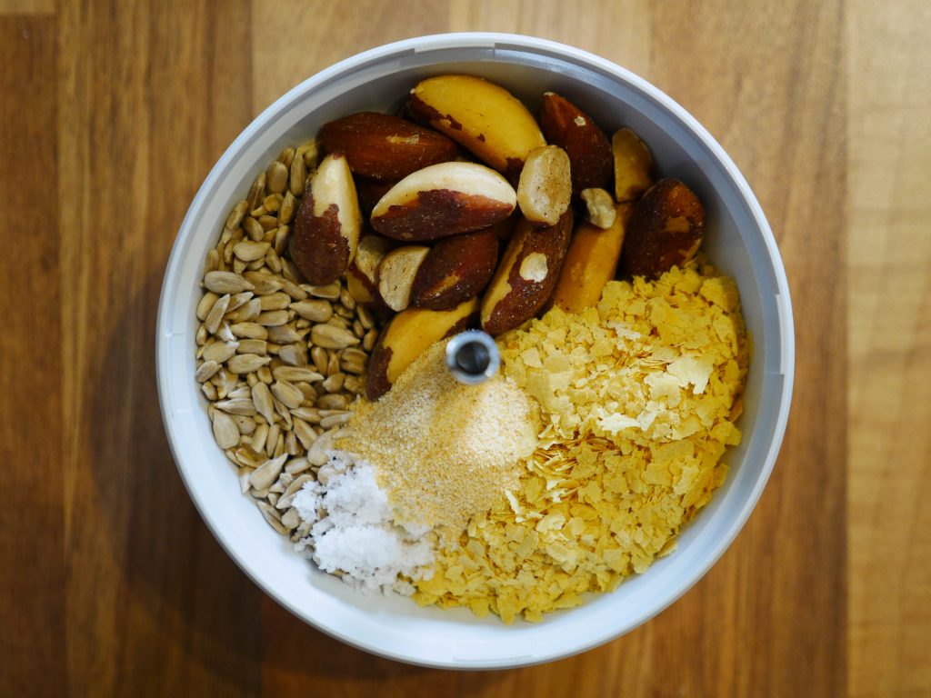 Savoury 'Parmesan' Sprinkles // Vegan Basics - Oat Milk & Cookies